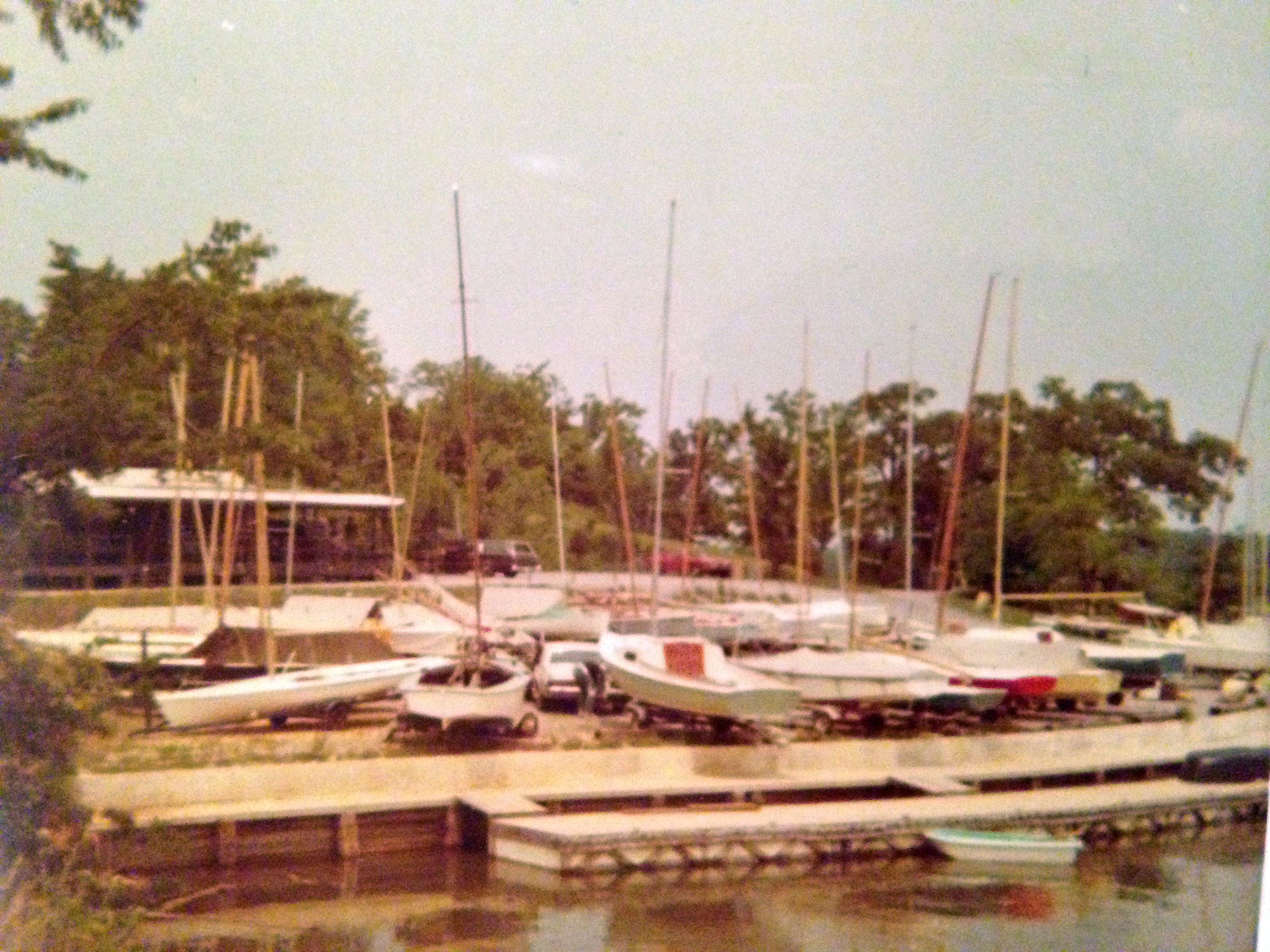 History - Harbor Island Yacht Club
